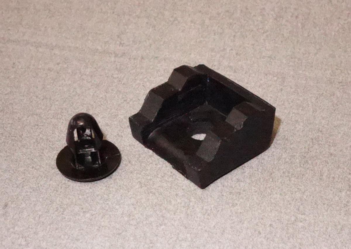 Ford Escort MK1 Bonnet Rubber & Clip (#2207) – Palmside NZ